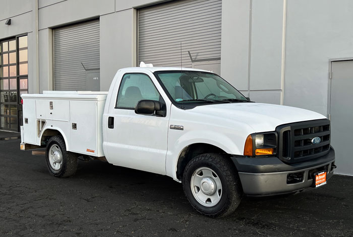 McDonald Enterprises - 2006 Ford F-250 XL Utility w/ Only 52K. mi ...